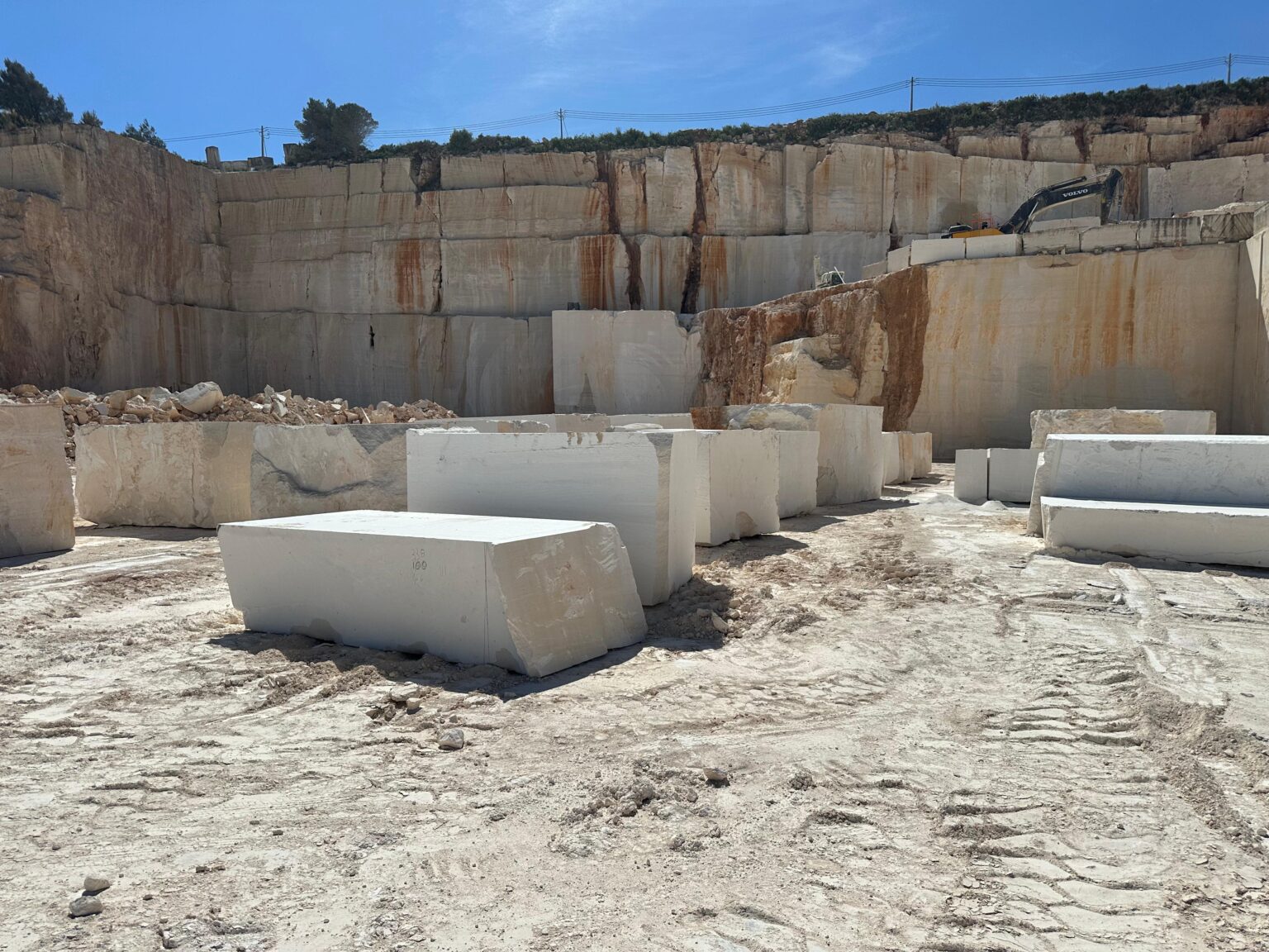 Piedra Caliza: Qué es, tipos y para qué sirve - Fiorantina Stone