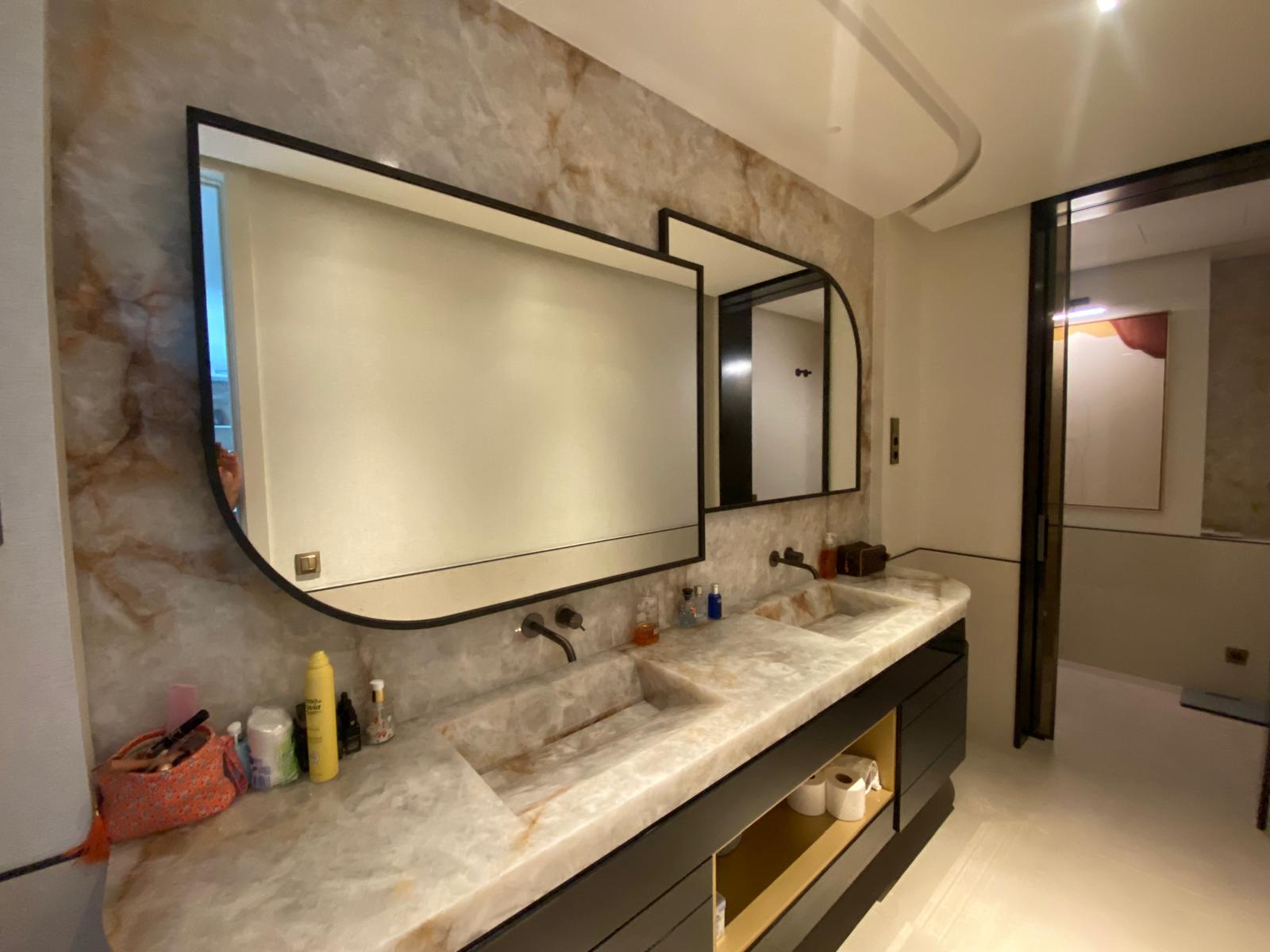 Backlit Stone in architecture and interior design: types and ...